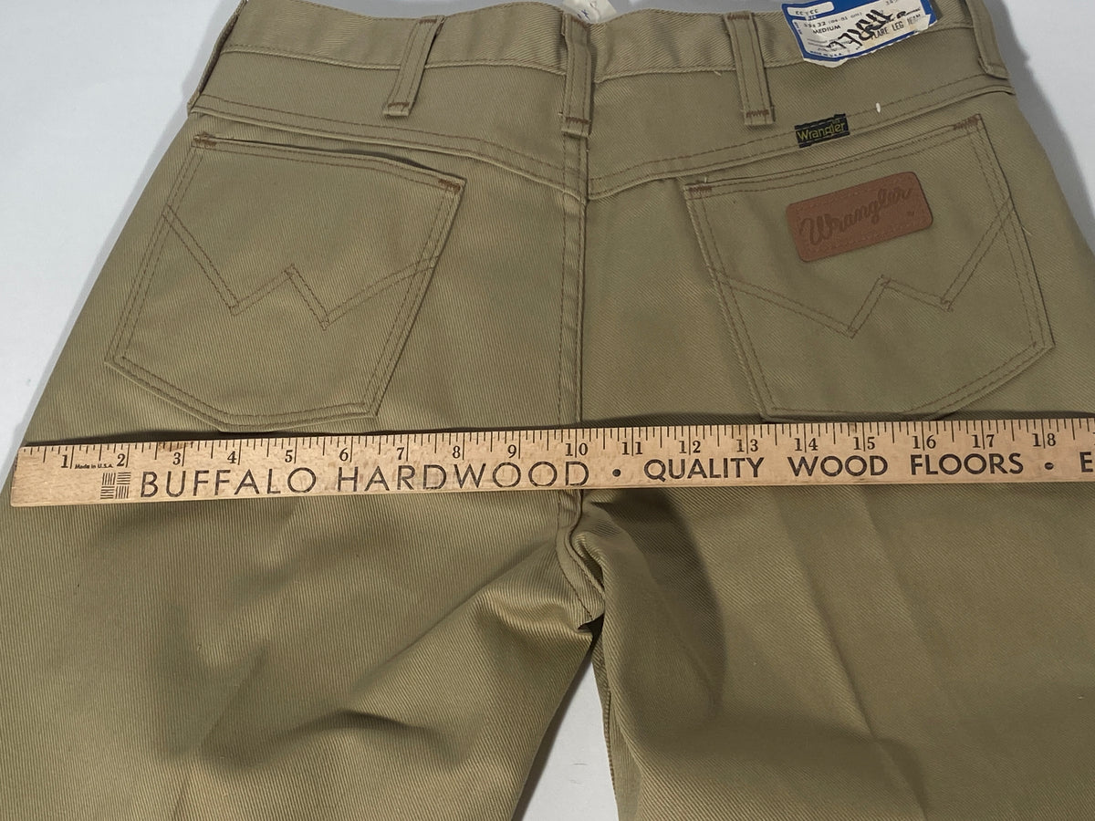 Irregular New Old Stock Tan Jean Wrangler Flare Bottom 32" – Divine Finds®